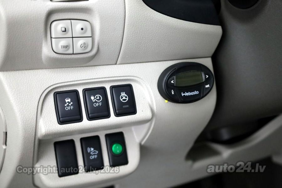 Balts Nissan Leaf 2012 Tallina, ar dzinēja tilpumu 0.00 L un nobraukumu 103 tūkst. km par 2999 €, foto 10 vietnē AUTOMOTO.COM.LV