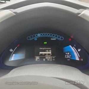 Balts Nissan Leaf 2013 Tallina, ar dzinēja tilpumu 0.00 L un nobraukumu 48 tūkst. km par 6750 €, foto 12 vietnē AUTOMOTO.COM.LV