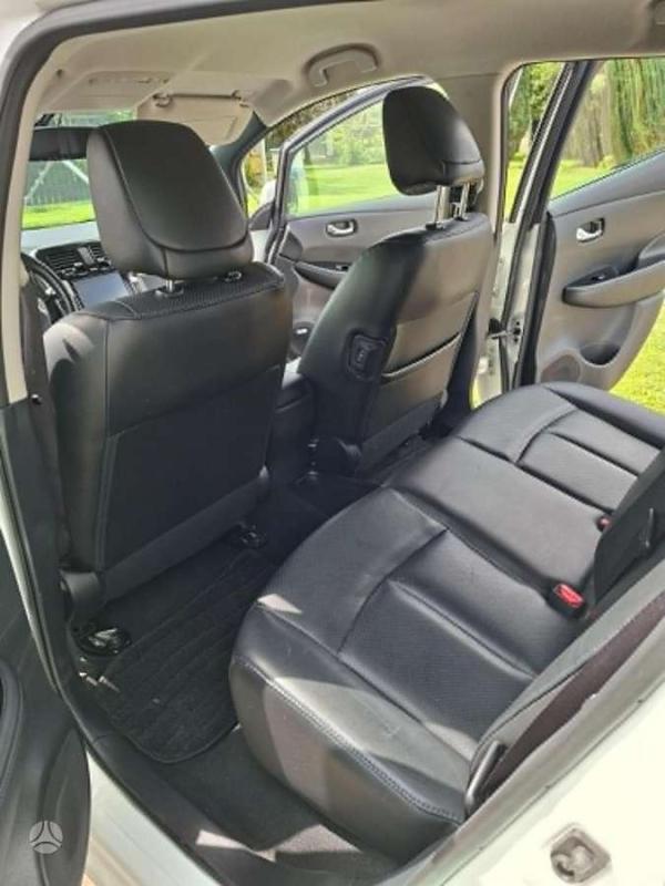 Balts Nissan Leaf 2013 Kėdainiai, ar dzinēja tilpumu 0.00 L un nobraukumu 61 tūkst. km par 2800 €, foto 4 vietnē AUTOMOTO.COM.LV