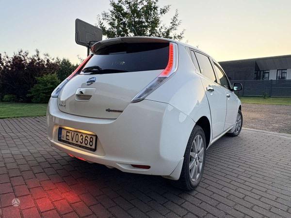 Balts Nissan Leaf 2013 Viļņa, ar dzinēja tilpumu 0.00 L un nobraukumu 175 tūkst. km par 3680 €, foto 9 vietnē AUTOMOTO.COM.LV