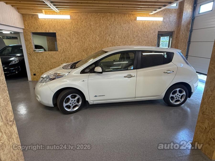 Balts Nissan Leaf 2013 Tallina, ar dzinēja tilpumu 0.00 L un nobraukumu 205 tūkst. km par 3333 €, foto 3 vietnē AUTOMOTO.COM.LV