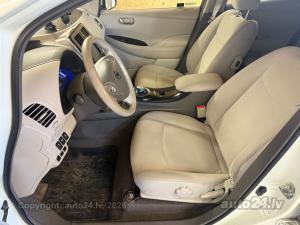 Balts Nissan Leaf 2013 Tallina, ar dzinēja tilpumu 0.00 L un nobraukumu 205 tūkst. km par 3333 €, foto 7 vietnē AUTOMOTO.COM.LV