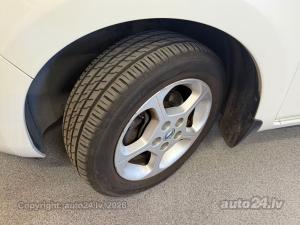 Balts Nissan Leaf 2013 Tallina, ar dzinēja tilpumu 0.00 L un nobraukumu 205 tūkst. km par 3333 €, foto 9 vietnē AUTOMOTO.COM.LV