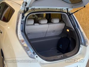 Balts Nissan Leaf 2013 Tallina, ar dzinēja tilpumu 0.00 L un nobraukumu 205 tūkst. km par 3333 €, foto 12 vietnē AUTOMOTO.COM.LV