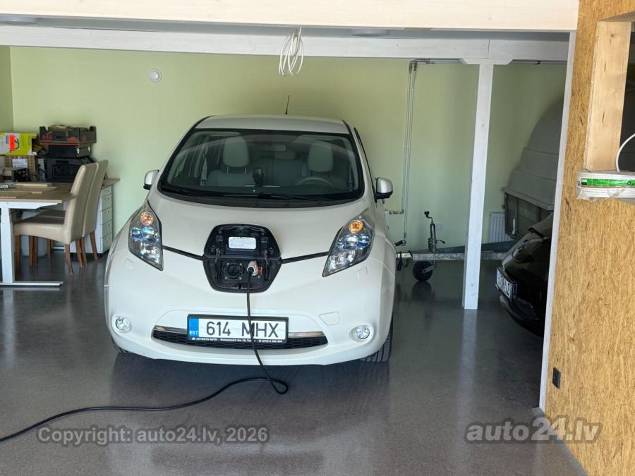 Balts Nissan Leaf 2013 Tallina, ar dzinēja tilpumu 0.00 L un nobraukumu 205 tūkst. km par 3333 €, foto 13 vietnē AUTOMOTO.COM.LV