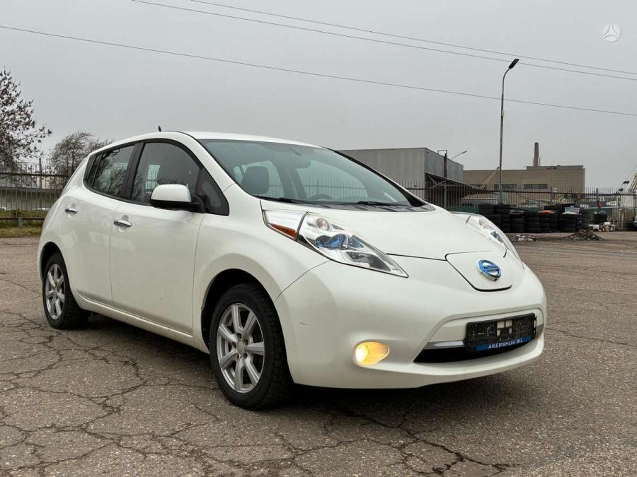 Balts Nissan Leaf 2014 Marijampole, ar dzinēja tilpumu 0.00 L un nobraukumu 109 tūkst. km par 3850 €, foto 1 vietnē AUTOMOTO.COM.LV