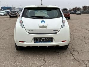 Balts Nissan Leaf 2014 Marijampole, ar dzinēja tilpumu 0.00 L un nobraukumu 109 tūkst. km par 3850 €, foto 3 vietnē AUTOMOTO.COM.LV