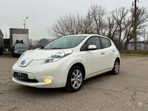 Balts Nissan Leaf 2014 Marijampole, ar dzinēja tilpumu 0.00 L un nobraukumu 109 tūkst. km par 3850 €, foto 4 vietnē AUTOMOTO.COM.LV