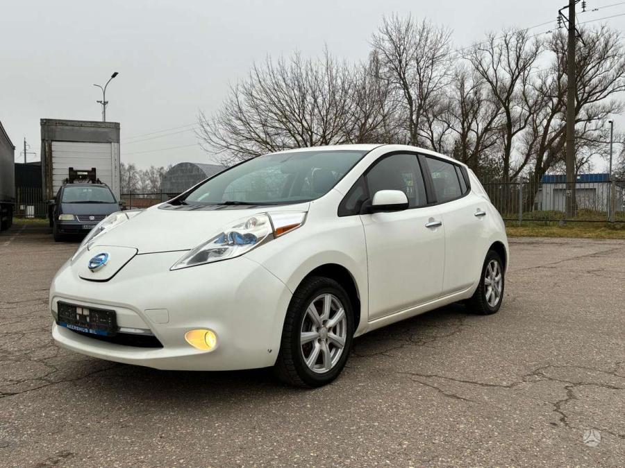 Balts Nissan Leaf 2014 Marijampole, ar dzinēja tilpumu 0.00 L un nobraukumu 109 tūkst. km par 3850 €, foto 4 vietnē AUTOMOTO.COM.LV