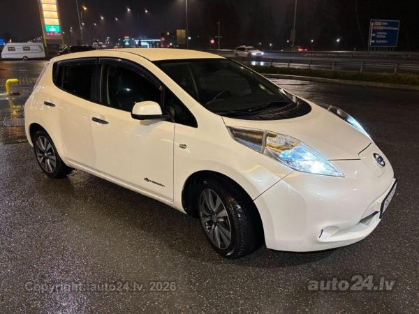 Balts Nissan Leaf 2014 Tallina, ar dzinēja tilpumu 0.00 L un nobraukumu 190 tūkst. km par 3850 €, foto 1 vietnē AUTOMOTO.COM.LV