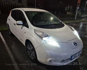 Balts Nissan Leaf 2014 Tallina, ar dzinēja tilpumu 0.00 L un nobraukumu 190 tūkst. km par 3850 €, foto 2 vietnē AUTOMOTO.COM.LV