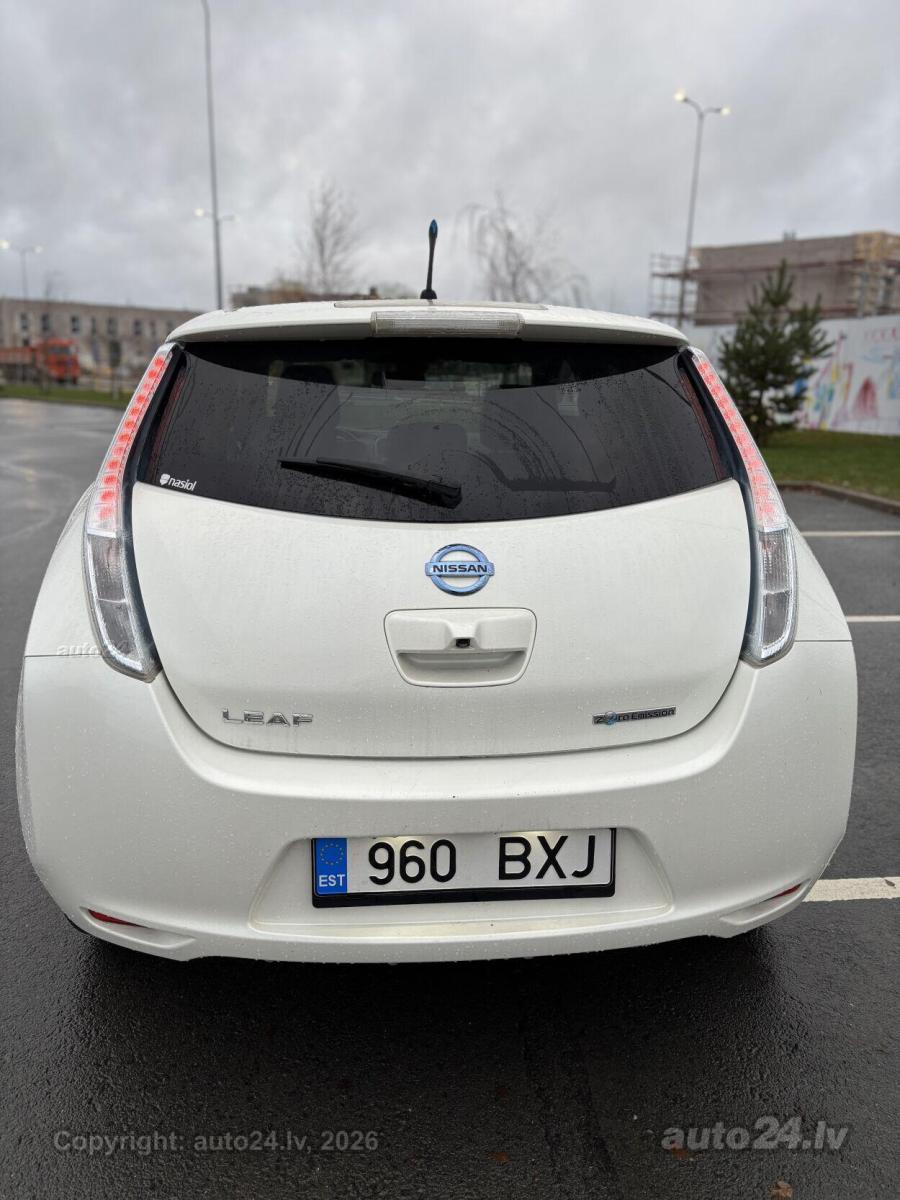 Balts Nissan Leaf 2014 Tallina, ar dzinēja tilpumu 0.00 L un nobraukumu 190 tūkst. km par 3850 €, foto 16 vietnē AUTOMOTO.COM.LV