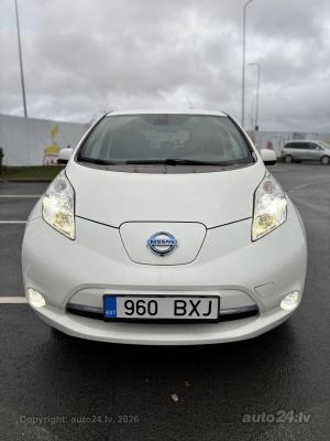 Balts Nissan Leaf 2014 Tallina, ar dzinēja tilpumu 0.00 L un nobraukumu 190 tūkst. km par 3850 €, foto 17 vietnē AUTOMOTO.COM.LV