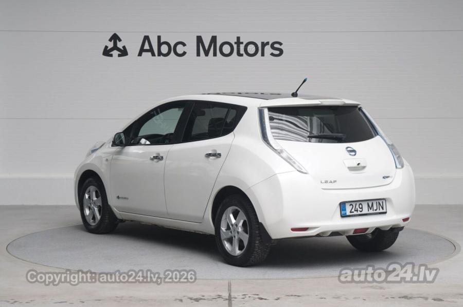 White Nissan Leaf 2014 in Tallinn, with an engine capacity of 0.00 L and mileage of 80 thousand km for 3890 €, photo 16 on AUTOMOTO.COM.LV