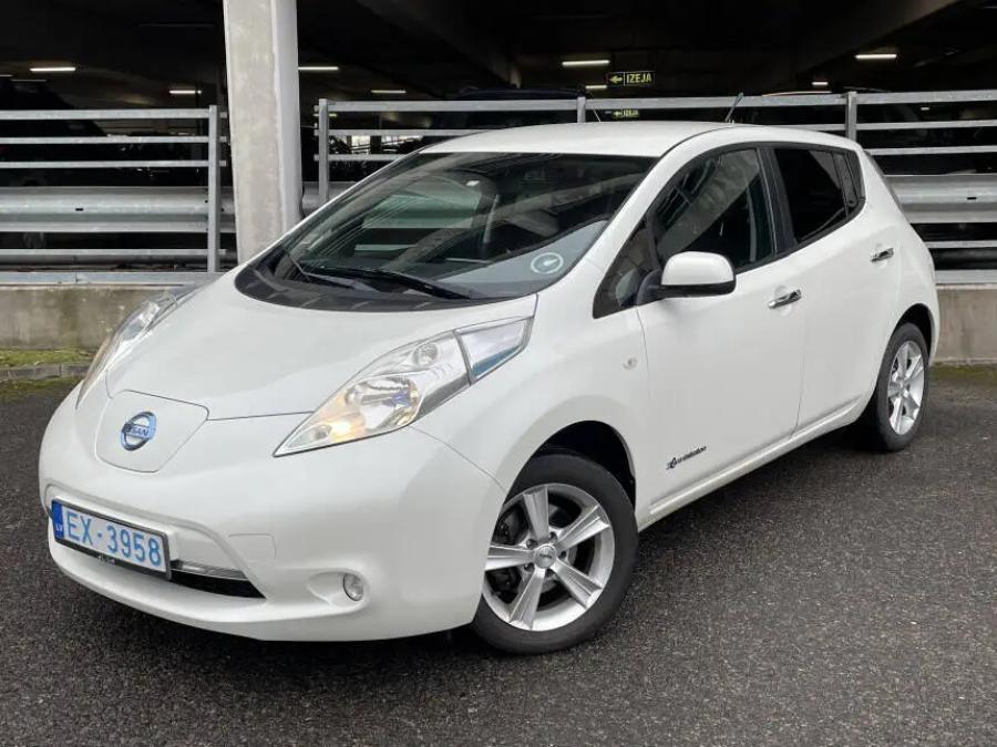 Balts Nissan Leaf 2014 Rīga, ar dzinēja tilpumu 0.10 L un nobraukumu 156 tūkst. km par 7500 €, foto 1 vietnē AUTOMOTO.COM.LV