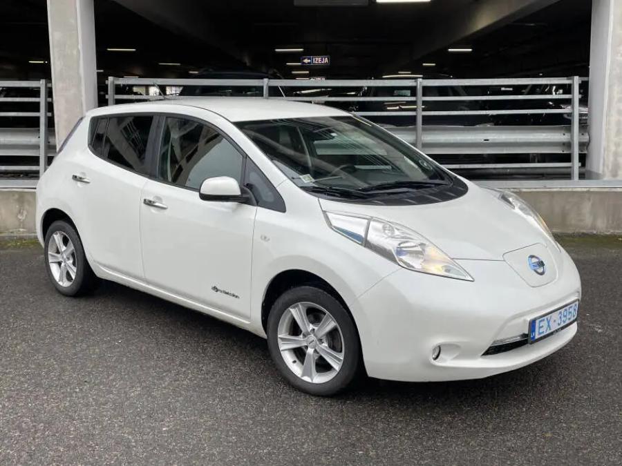Balts Nissan Leaf 2014 Rīga, ar dzinēja tilpumu 0.10 L un nobraukumu 156 tūkst. km par 7500 €, foto 6 vietnē AUTOMOTO.COM.LV