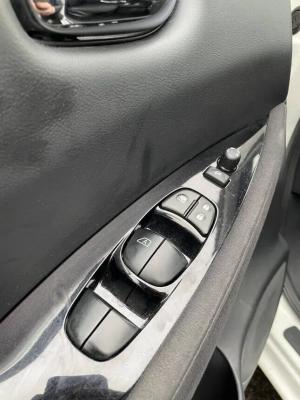 Balts Nissan Leaf 2014 Rīga, ar dzinēja tilpumu 0.10 L un nobraukumu 156 tūkst. km par 7500 €, foto 11 vietnē AUTOMOTO.COM.LV