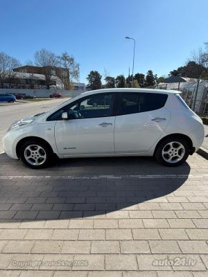 Balts Nissan Leaf 2015 Tallina, ar dzinēja tilpumu 0.00 L un nobraukumu 152 tūkst. km par 4600 €, foto 8 vietnē AUTOMOTO.COM.LV