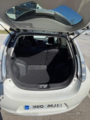 Balts Nissan Leaf 2015 Tallina, ar dzinēja tilpumu 0.00 L un nobraukumu 152 tūkst. km par 4600 €, foto 11 vietnē AUTOMOTO.COM.LV