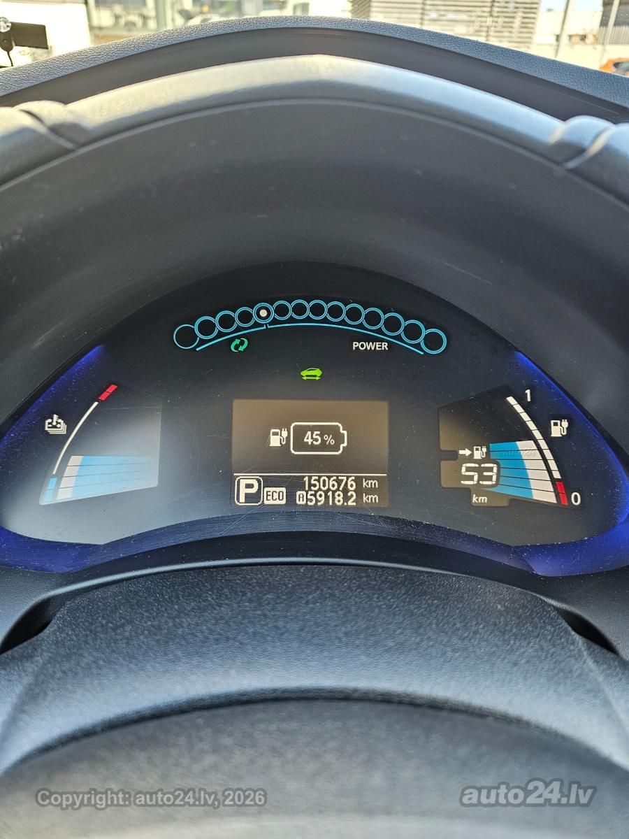 Balts Nissan Leaf 2015 Tallina, ar dzinēja tilpumu 0.00 L un nobraukumu 152 tūkst. km par 4600 €, foto 17 vietnē AUTOMOTO.COM.LV