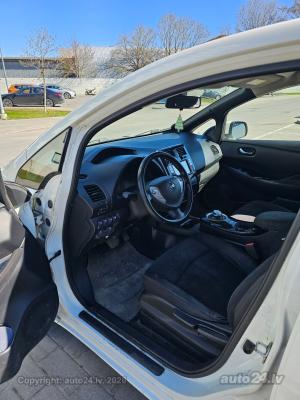 Balts Nissan Leaf 2015 Tallina, ar dzinēja tilpumu 0.00 L un nobraukumu 152 tūkst. km par 4600 €, foto 20 vietnē AUTOMOTO.COM.LV