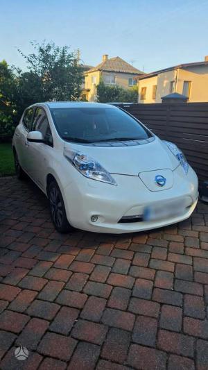 White Nissan Leaf 2015 in Kaunas, with an engine capacity of 0.00 L and mileage of 77 thousand km for 4500 €, photo  on AUTOMOTO.COM.LV