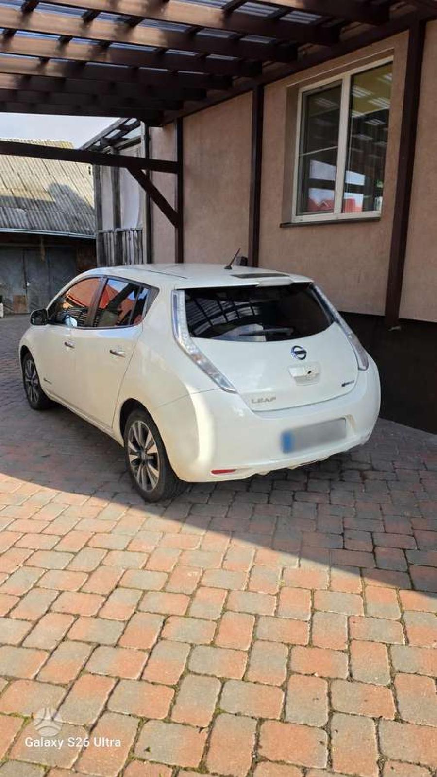 Balts Nissan Leaf 2015 Kauņa, ar dzinēja tilpumu 0.00 L un nobraukumu 77 tūkst. km par 4500 €, foto 4 vietnē AUTOMOTO.COM.LV