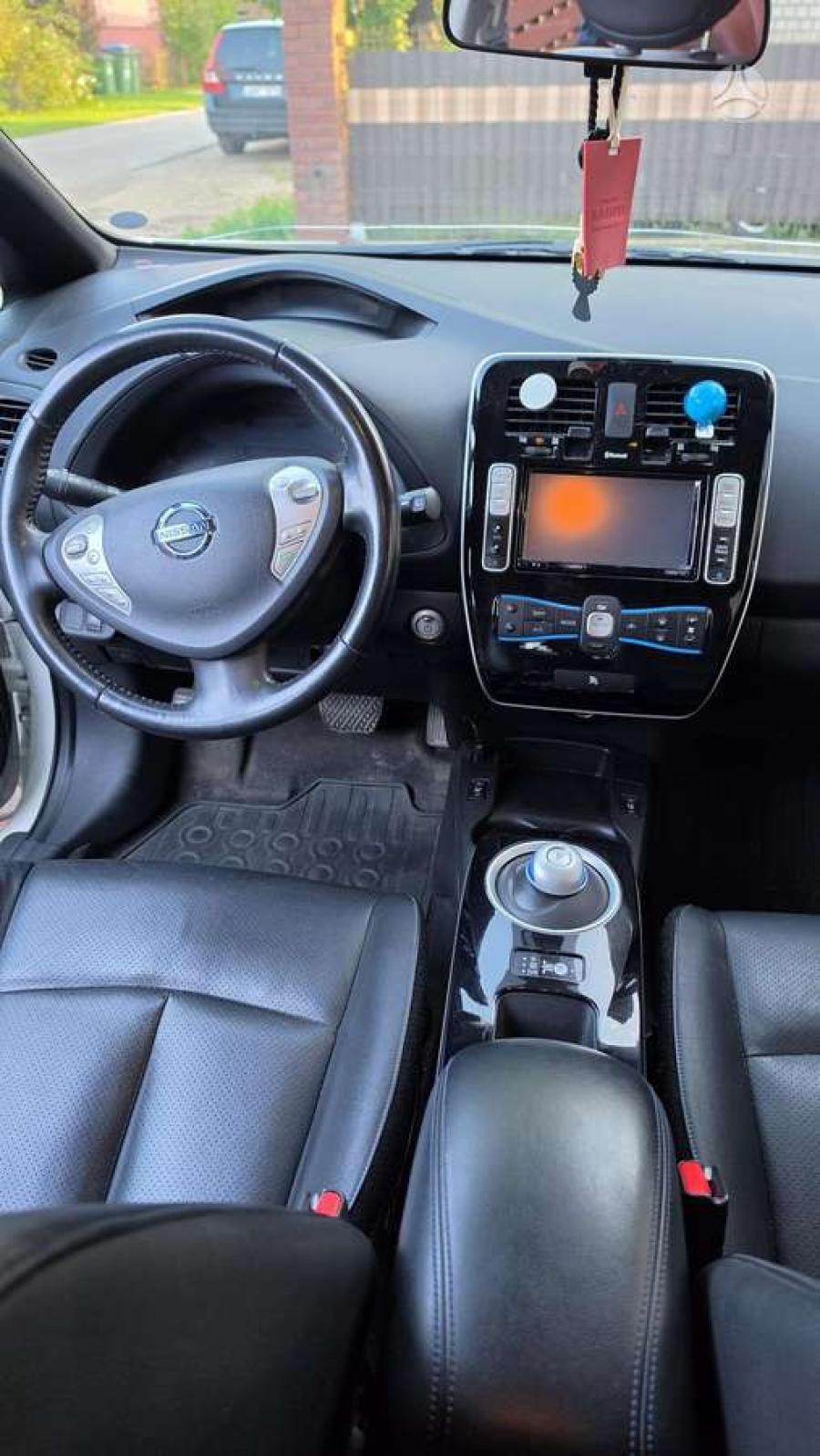 Balts Nissan Leaf 2015 Kauņa, ar dzinēja tilpumu 0.00 L un nobraukumu 77 tūkst. km par 4500 €, foto 7 vietnē AUTOMOTO.COM.LV