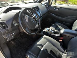 White Nissan Leaf 2015 in Riga, with an engine capacity of 0.00 L and mileage of 137 thousand km for 5590 €, photo 10 on AUTOMOTO.COM.LV