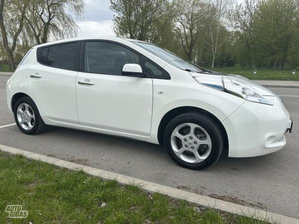 Balts Nissan Leaf 2016 Vilkaviškis, ar dzinēja tilpumu 0.00 L un nobraukumu 70 tūkst. km par 6350 €, foto 1 vietnē AUTOMOTO.COM.LV