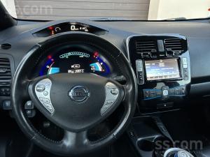 White Nissan Leaf 2016 in Riga, with an engine capacity of 0.00 L and mileage of 122 thousand km for 7200 €, photo 5 on AUTOMOTO.COM.LV