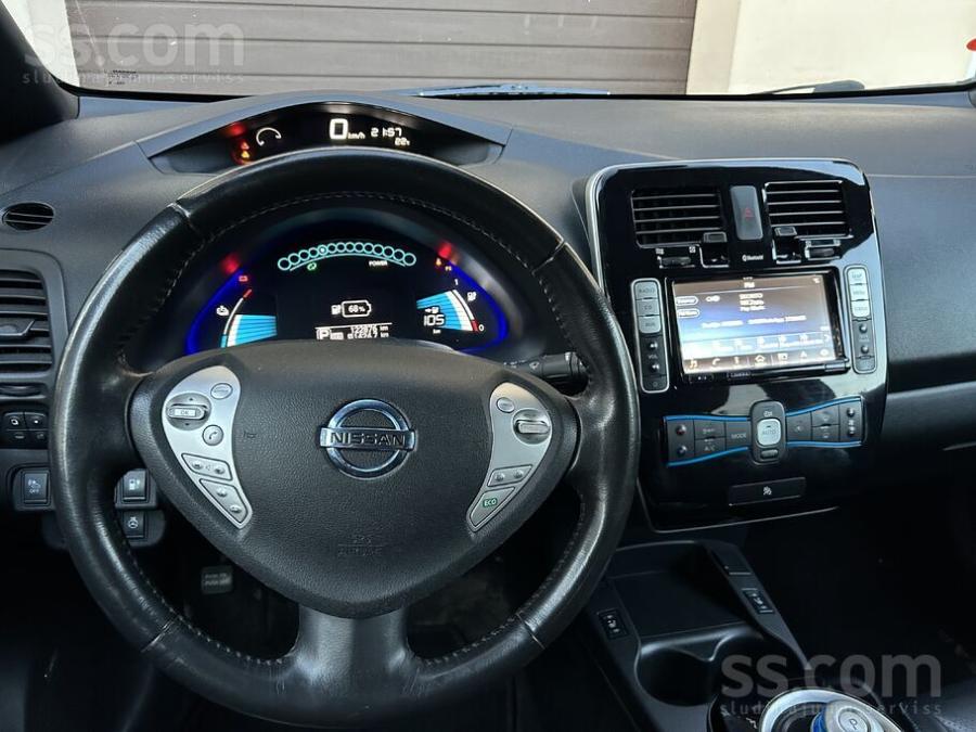 White Nissan Leaf 2016 in Riga, with an engine capacity of 0.00 L and mileage of 122 thousand km for 7200 €, photo 5 on AUTOMOTO.COM.LV