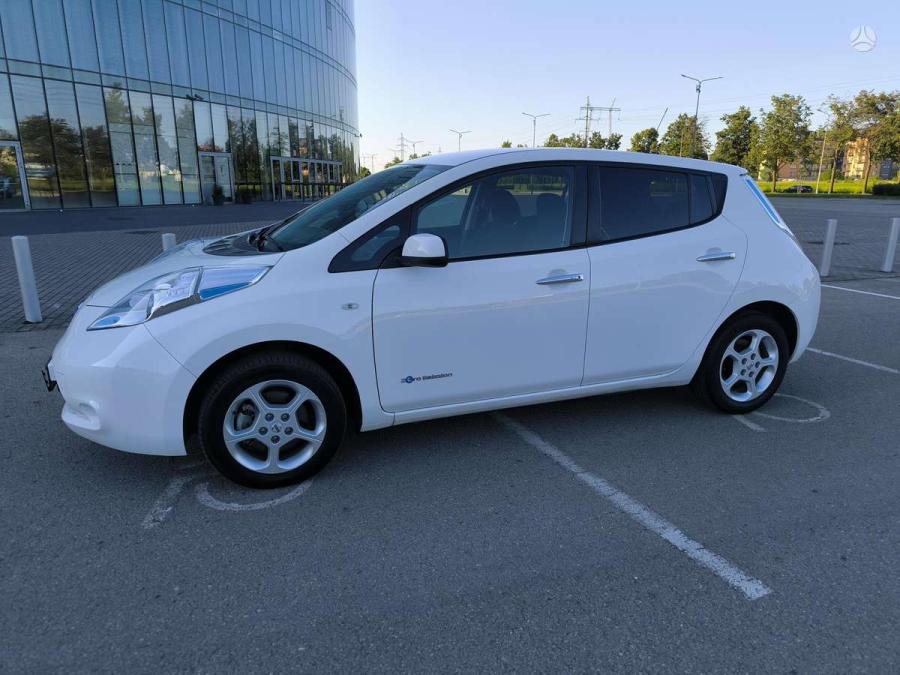 Balts Nissan Leaf 2016 Šauļi, ar dzinēja tilpumu 0.00 L un nobraukumu 60 tūkst. km par 5900 €, foto 5 vietnē AUTOMOTO.COM.LV
