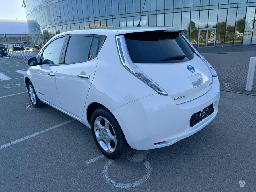 Balts Nissan Leaf 2016 Šauļi, ar dzinēja tilpumu 0.00 L un nobraukumu 60 tūkst. km par 5900 €, foto 9 vietnē AUTOMOTO.COM.LV