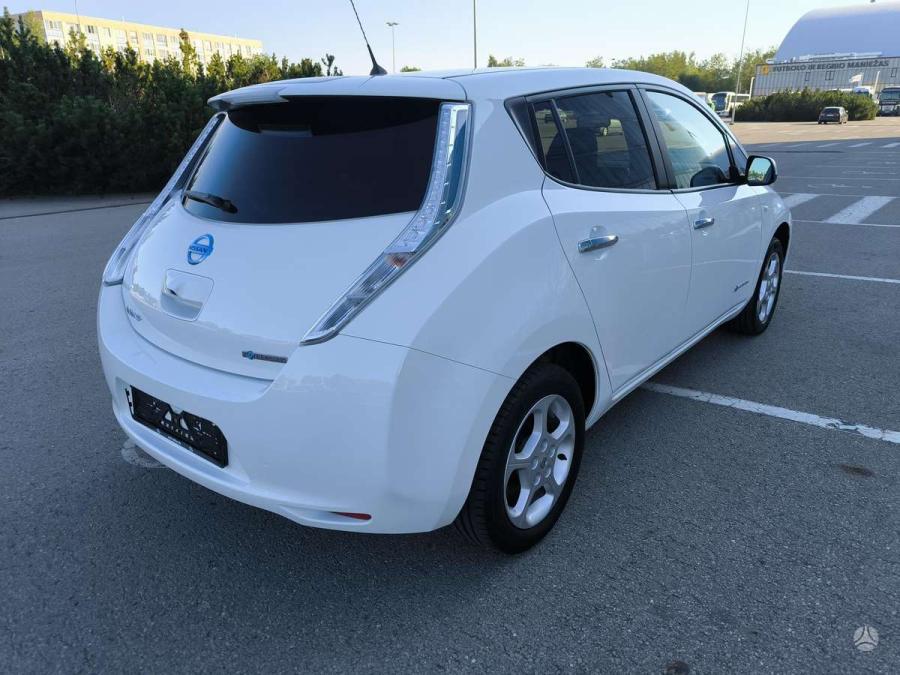 Balts Nissan Leaf 2016 Šauļi, ar dzinēja tilpumu 0.00 L un nobraukumu 60 tūkst. km par 5900 €, foto 10 vietnē AUTOMOTO.COM.LV