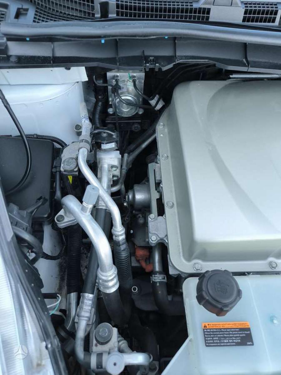 Balts Nissan Leaf 2016 Šauļi, ar dzinēja tilpumu 0.00 L un nobraukumu 60 tūkst. km par 5900 €, foto 17 vietnē AUTOMOTO.COM.LV