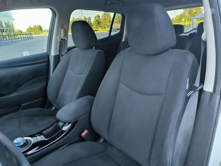 Balts Nissan Leaf 2016 Šauļi, ar dzinēja tilpumu 0.00 L un nobraukumu 60 tūkst. km par 5900 €, foto 21 vietnē AUTOMOTO.COM.LV