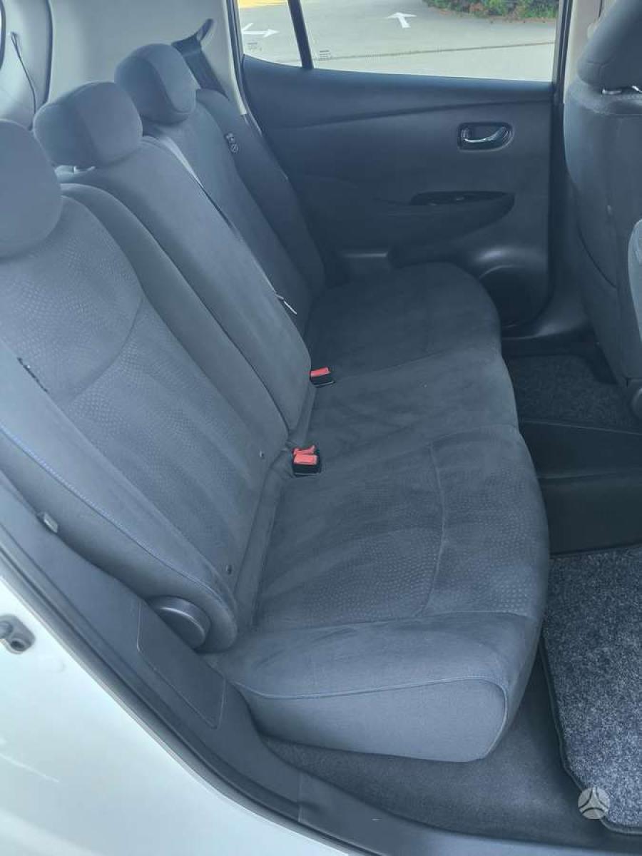 Balts Nissan Leaf 2016 Šauļi, ar dzinēja tilpumu 0.00 L un nobraukumu 60 tūkst. km par 5900 €, foto 28 vietnē AUTOMOTO.COM.LV