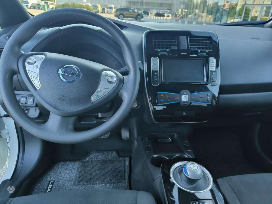 Balts Nissan Leaf 2016 Šauļi, ar dzinēja tilpumu 0.00 L un nobraukumu 60 tūkst. km par 5900 €, foto 29 vietnē AUTOMOTO.COM.LV