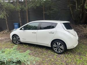 Balts Nissan Leaf 2016 Viļņa, ar dzinēja tilpumu 0.00 L un nobraukumu 97 tūkst. km par 4999 €, foto 3 vietnē AUTOMOTO.COM.LV