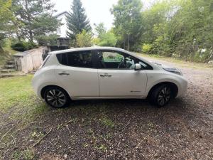 Balts Nissan Leaf 2016 Viļņa, ar dzinēja tilpumu 0.00 L un nobraukumu 97 tūkst. km par 4999 €, foto 9 vietnē AUTOMOTO.COM.LV