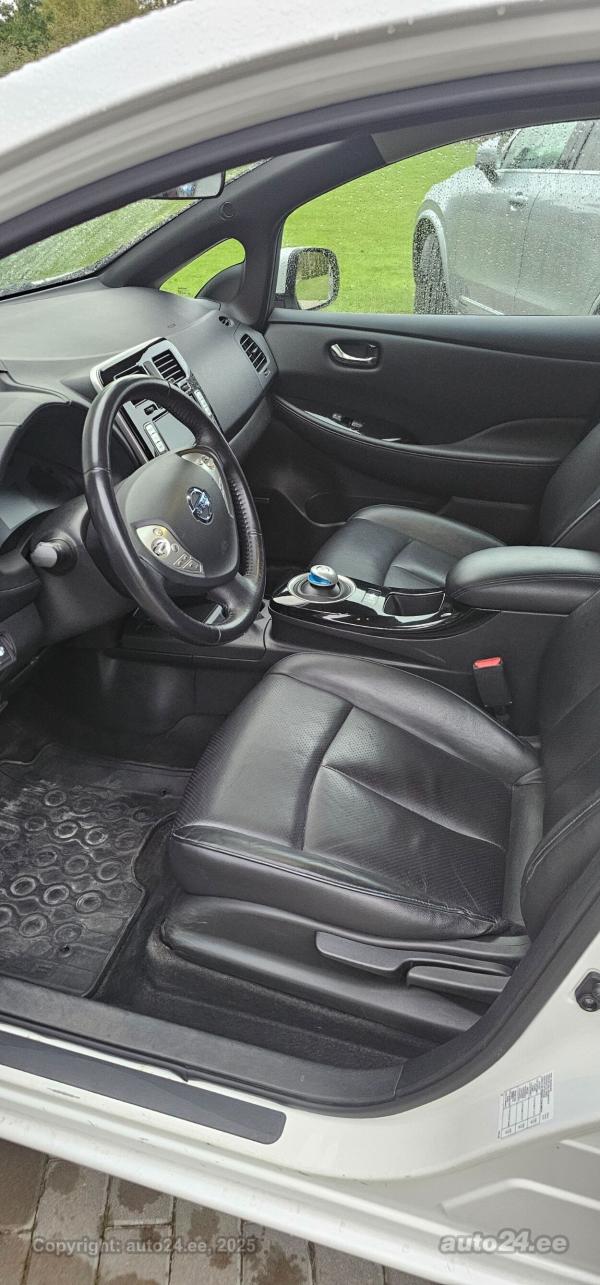 Balts Nissan Leaf 2017 Repina, ar dzinēja tilpumu 0.00 L un nobraukumu 150 tūkst. km par 7200 €, foto 11 vietnē AUTOMOTO.COM.LV