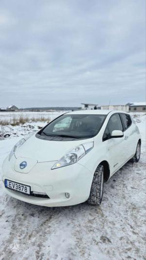 Balts Nissan Leaf 2017 Šauļi, ar dzinēja tilpumu 0.00 L un nobraukumu 197 tūkst. km par 4000 €, foto  vietnē AUTOMOTO.COM.LV
