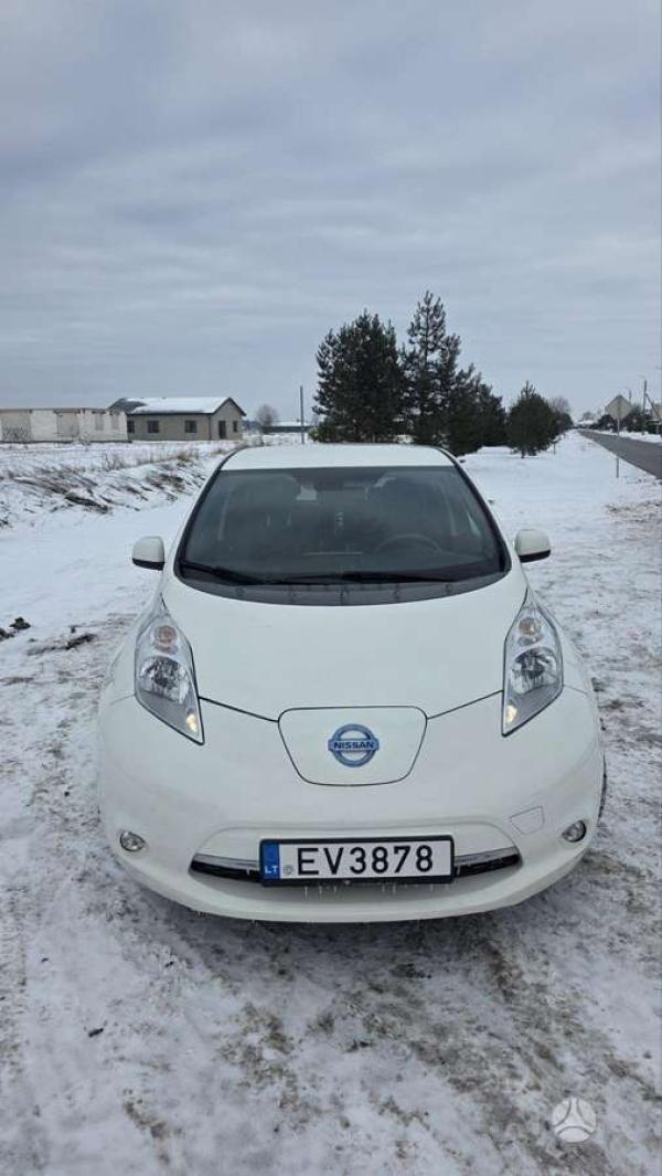 Balts Nissan Leaf 2017 Šauļi, ar dzinēja tilpumu 0.00 L un nobraukumu 197 tūkst. km par 4000 €, foto 2 vietnē AUTOMOTO.COM.LV