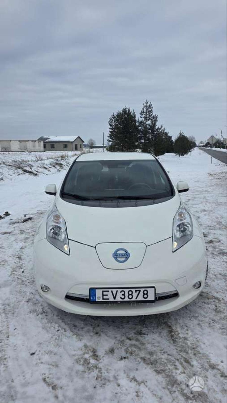 Balts Nissan Leaf 2017 Šauļi, ar dzinēja tilpumu 0.00 L un nobraukumu 197 tūkst. km par 4000 €, foto 2 vietnē AUTOMOTO.COM.LV