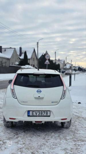 Balts Nissan Leaf 2017 Šauļi, ar dzinēja tilpumu 0.00 L un nobraukumu 197 tūkst. km par 4000 €, foto 5 vietnē AUTOMOTO.COM.LV