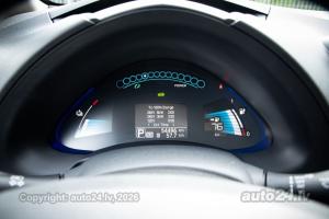 White Nissan Leaf 2017 in Tallinn, with an engine capacity of 0.00 L and mileage of 53 thousand km for 8100 €, photo 5 on AUTOMOTO.COM.LV
