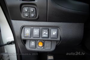 White Nissan Leaf 2017 in Tallinn, with an engine capacity of 0.00 L and mileage of 53 thousand km for 8100 €, photo 10 on AUTOMOTO.COM.LV