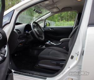 White Nissan Leaf 2017 in Tallinn, with an engine capacity of 0.00 L and mileage of 53 thousand km for 8100 €, photo 11 on AUTOMOTO.COM.LV