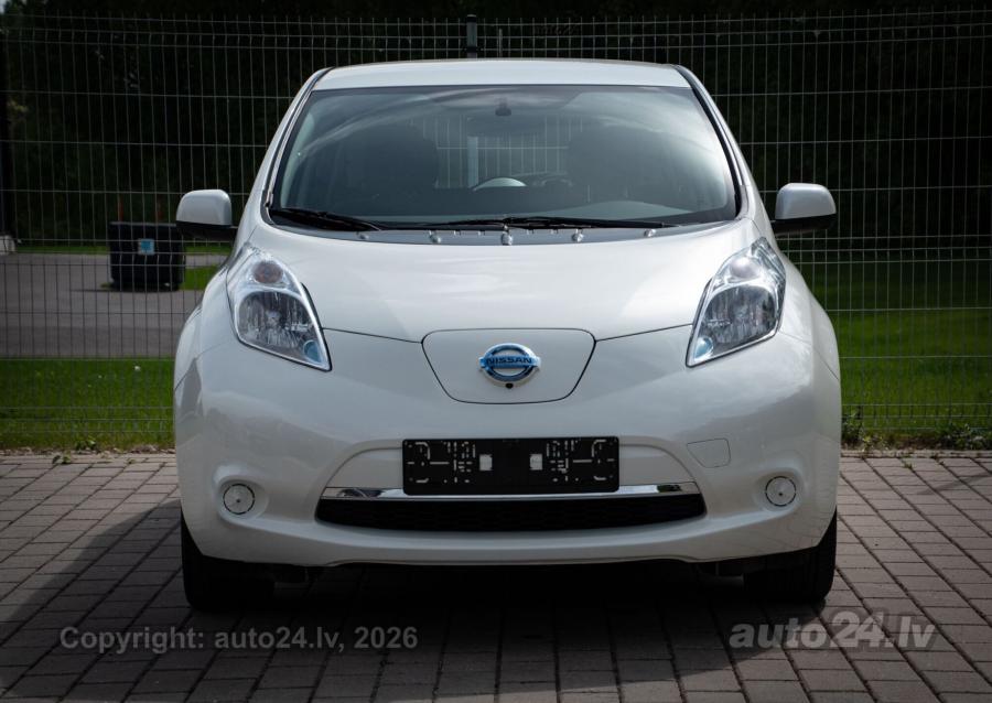 White Nissan Leaf 2017 in Tallinn, with an engine capacity of 0.00 L and mileage of 53 thousand km for 8100 €, photo 18 on AUTOMOTO.COM.LV